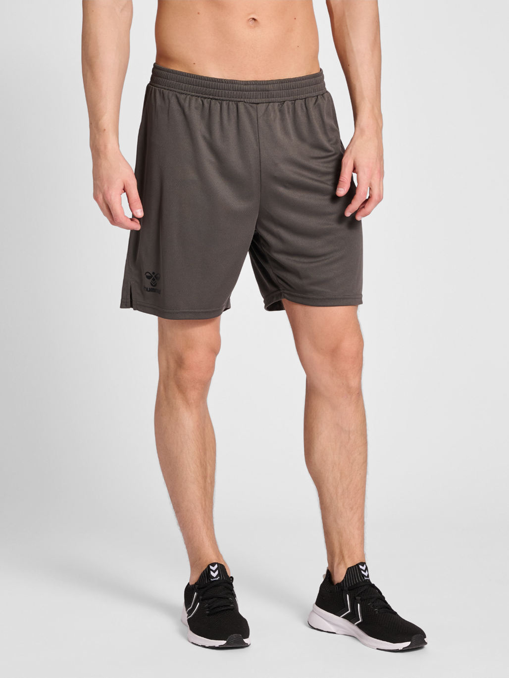 hummel ONGRID POLY SHORTS - FORGED IRON/JET BLACK | hummel.net