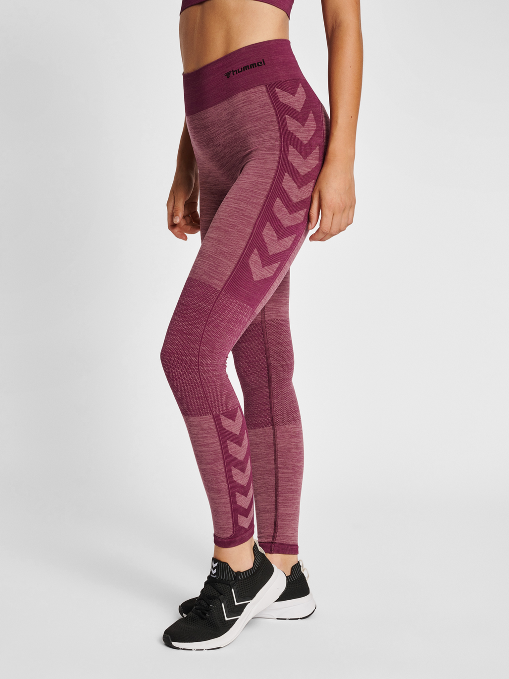 hummel CLEA SEAMLESS MID WAIST TIGHTS - GRAPE WINE/CRUSHED BERRY MEL | hummel.net