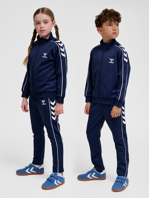 hummel TRACK TRACKSUIT - BLACK IRIS | hummel.net
