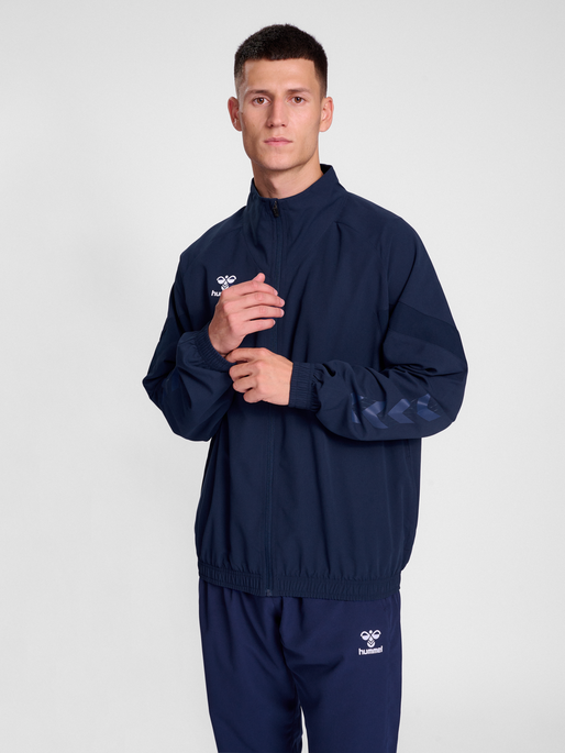 hummel TRAVEL WOVEN JACKET - MARINE | hummel.net