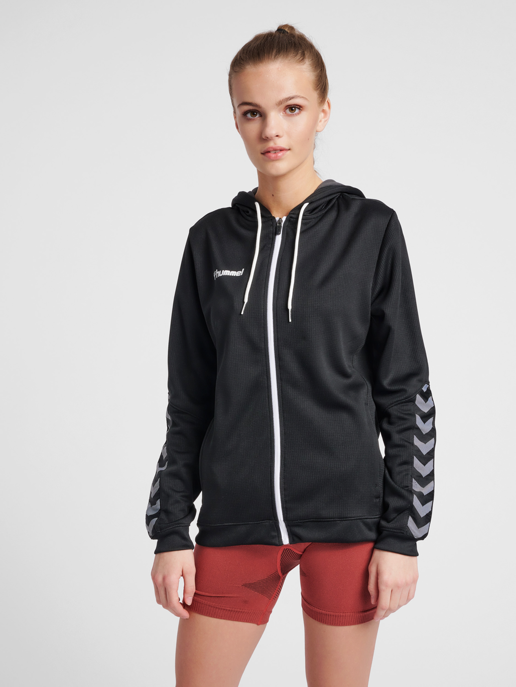 hummel AUTHENTIC POLY ZIP HOODIE WOMAN - BLACK/WHITE | hummel.net