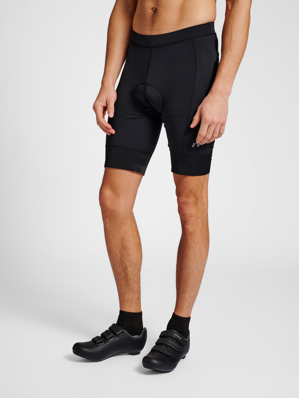 hummel MENS CORE BIKE PANEL SHORTS - BLACK | hummel.net