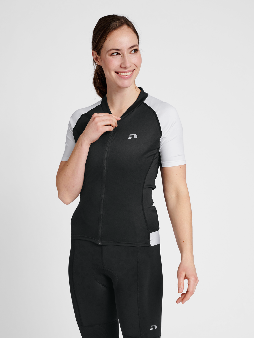 hummel WOMENS CORE BIKE JERSEY - BLACK | hummel.net